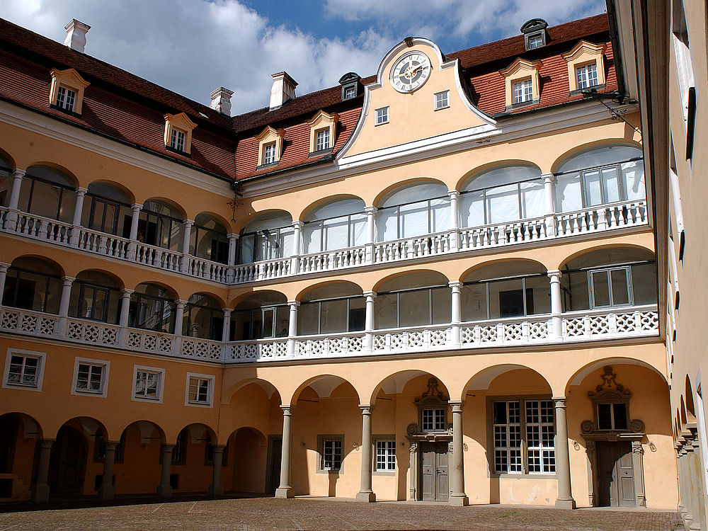 Schloss ob Ellwangen - CASTLEWELT®