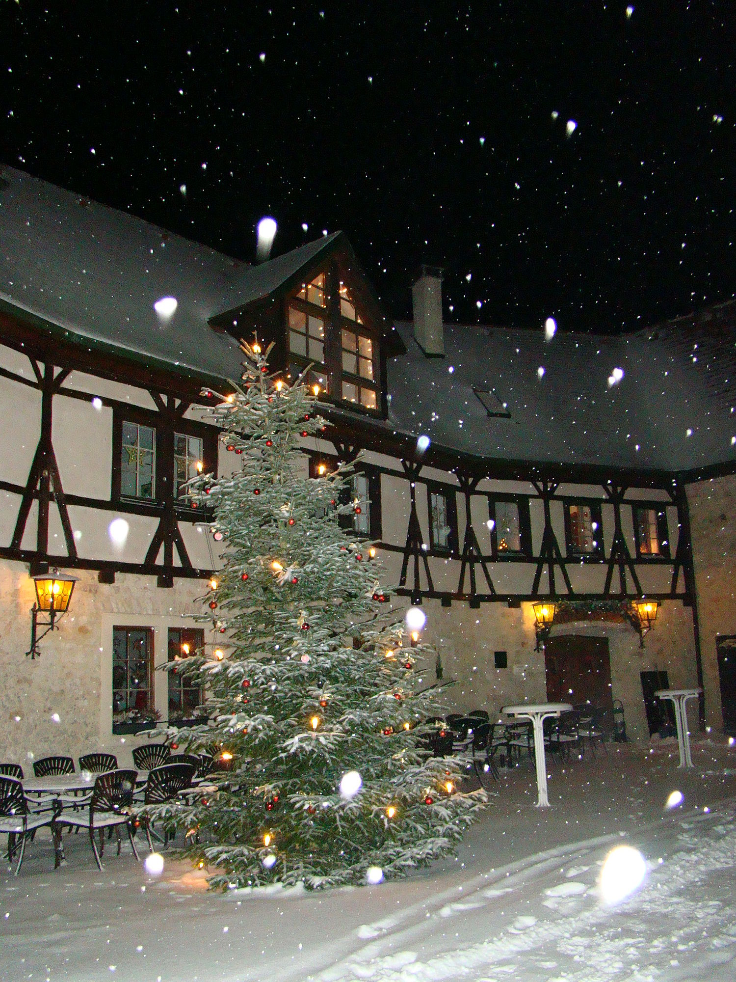 Romantische Burg Weihnacht auf Katzenstein - Burg Katzenstein - CASTLEWELT®